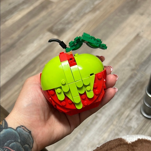 Lego | Toys | Lego Red And Green Apple Building Set | Poshmark